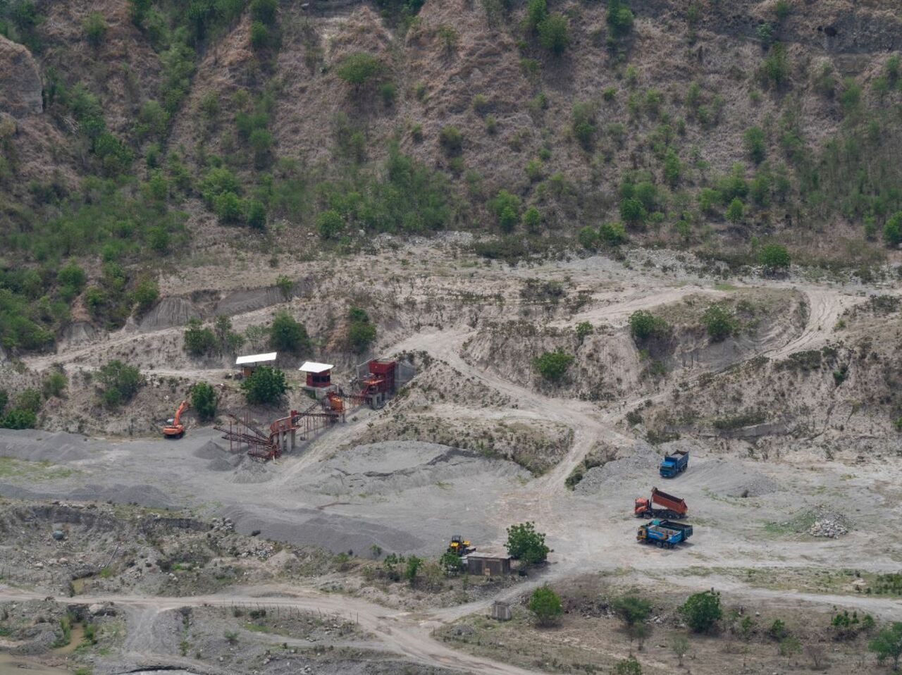 Understanding the Benefits and Hazards of the Quarrying Business