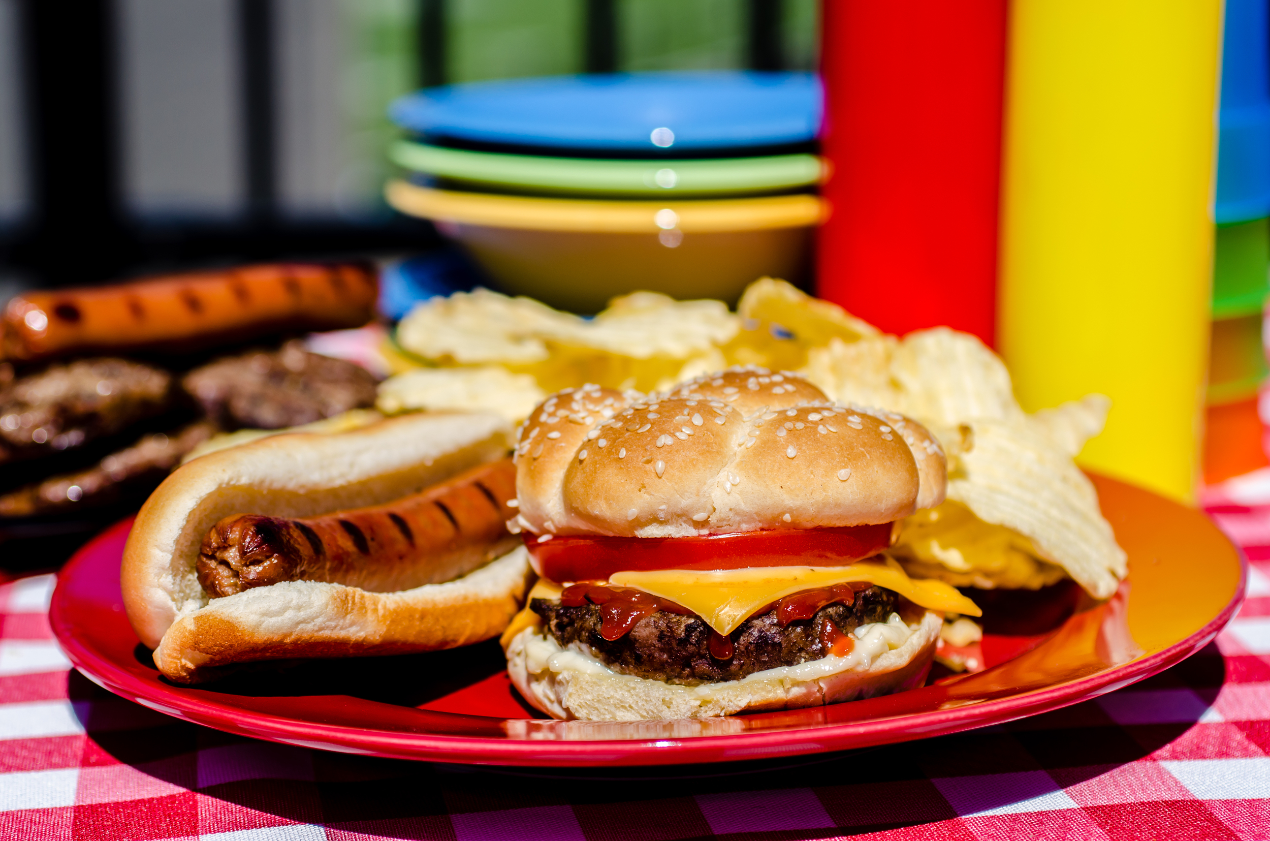 Hosting A Summer Cookout On A Budget Wintrust hosting-a-summer-cookout-on-a-budget-wintrust